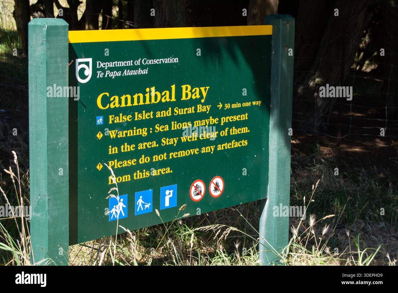 Beach informational sign hi-res stock photography and images - Alamy