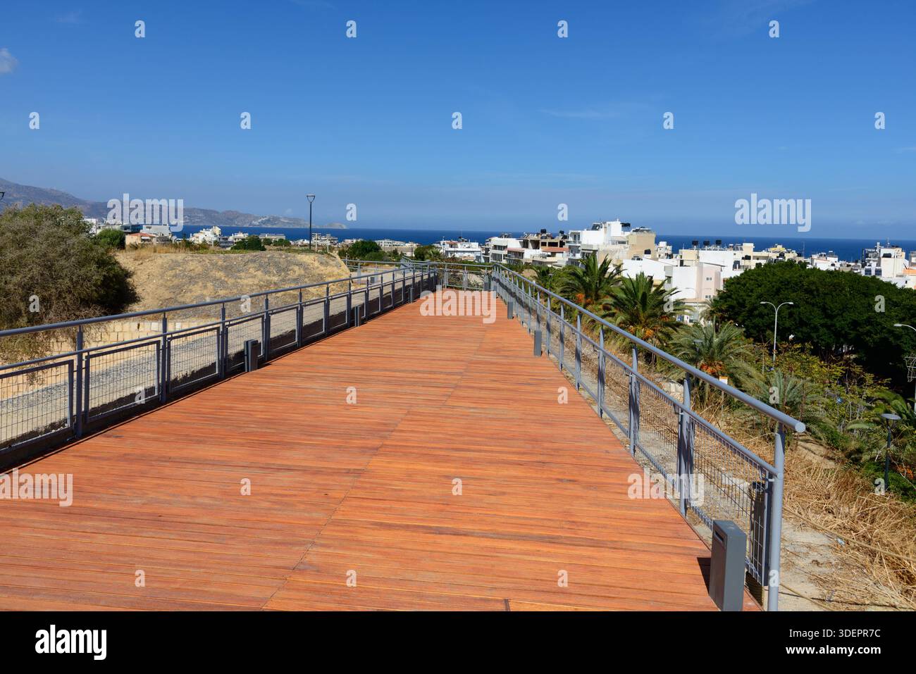 Sightseeing promenade walkway atop the famous Venetian fortification ...