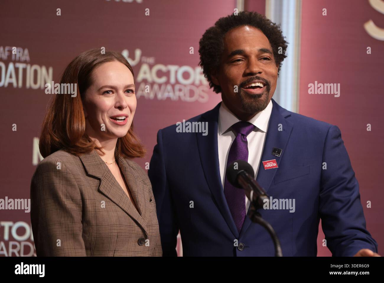 Elizabeth McLaughlin and Jason George at the 32nd Annual Actor Awards ...