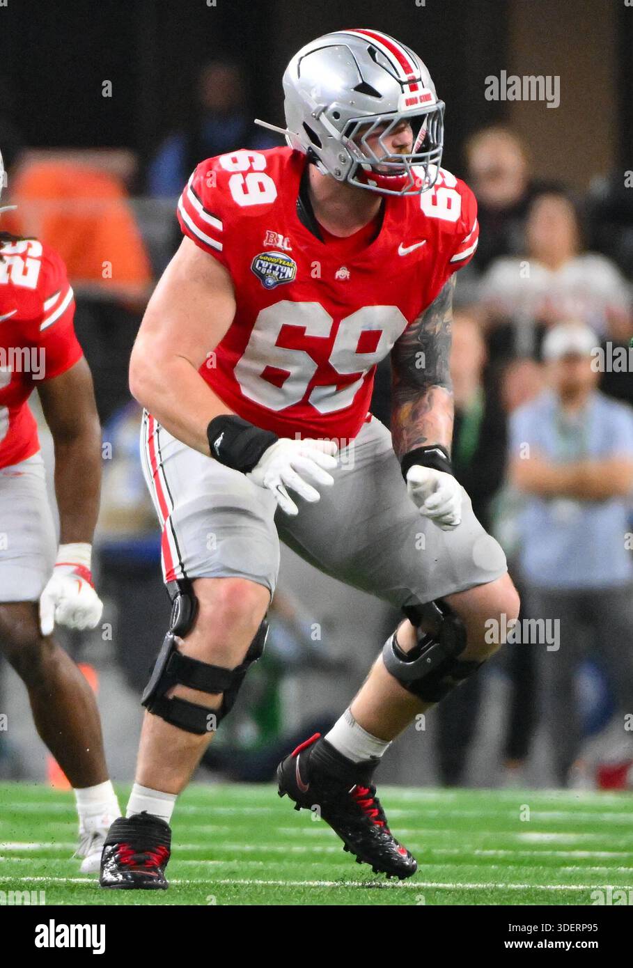 December 31, 2025 Ohio State Buckeyes offensive lineman Ian Moore (69 ...