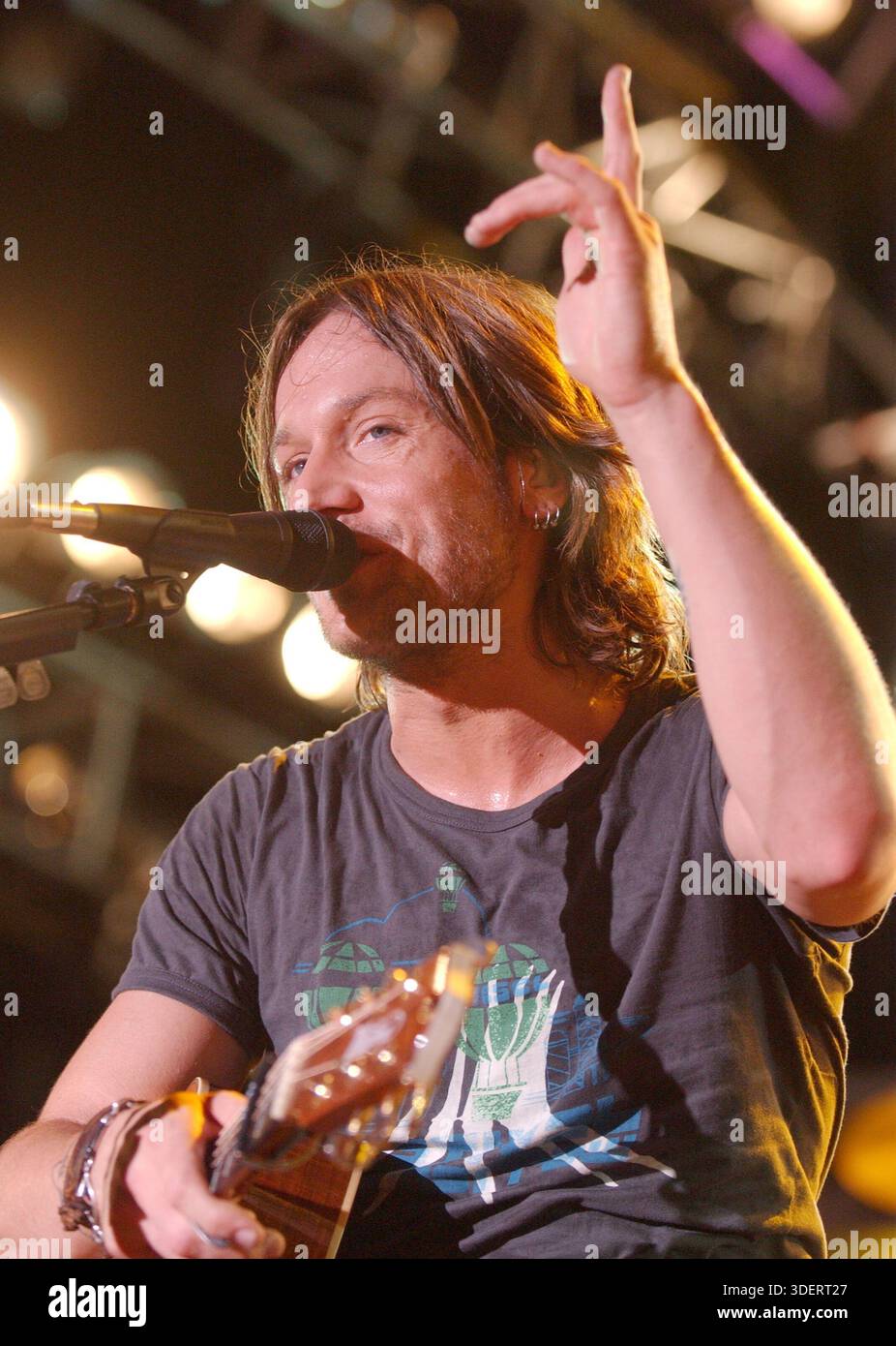 09 June 2005 - Nashville, Tennessee - Keith Urban. 2005 CMA Music ...