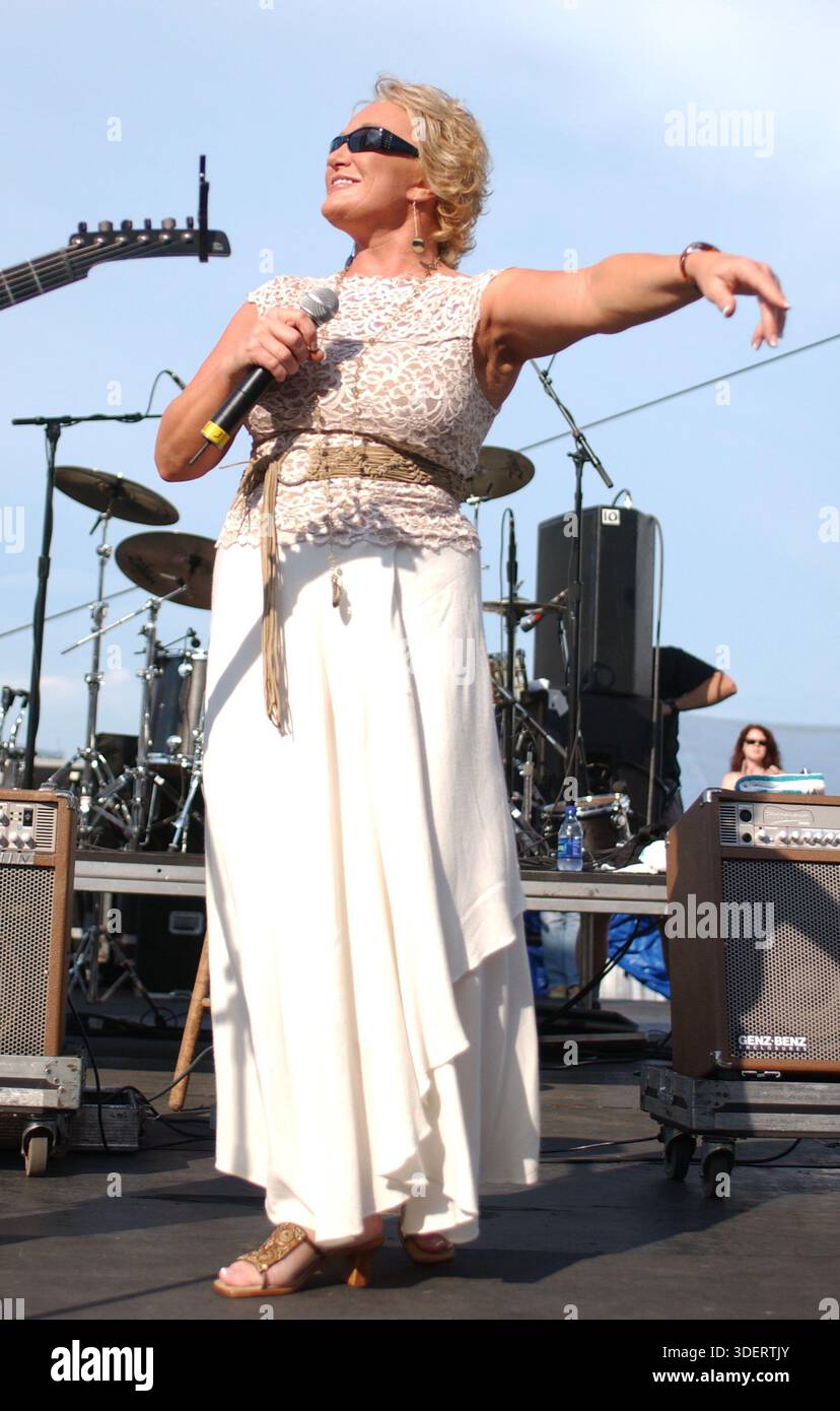 09 June 2005 - Nashville, Tennessee - Tanya Tucker. 2005 CMA Music ...