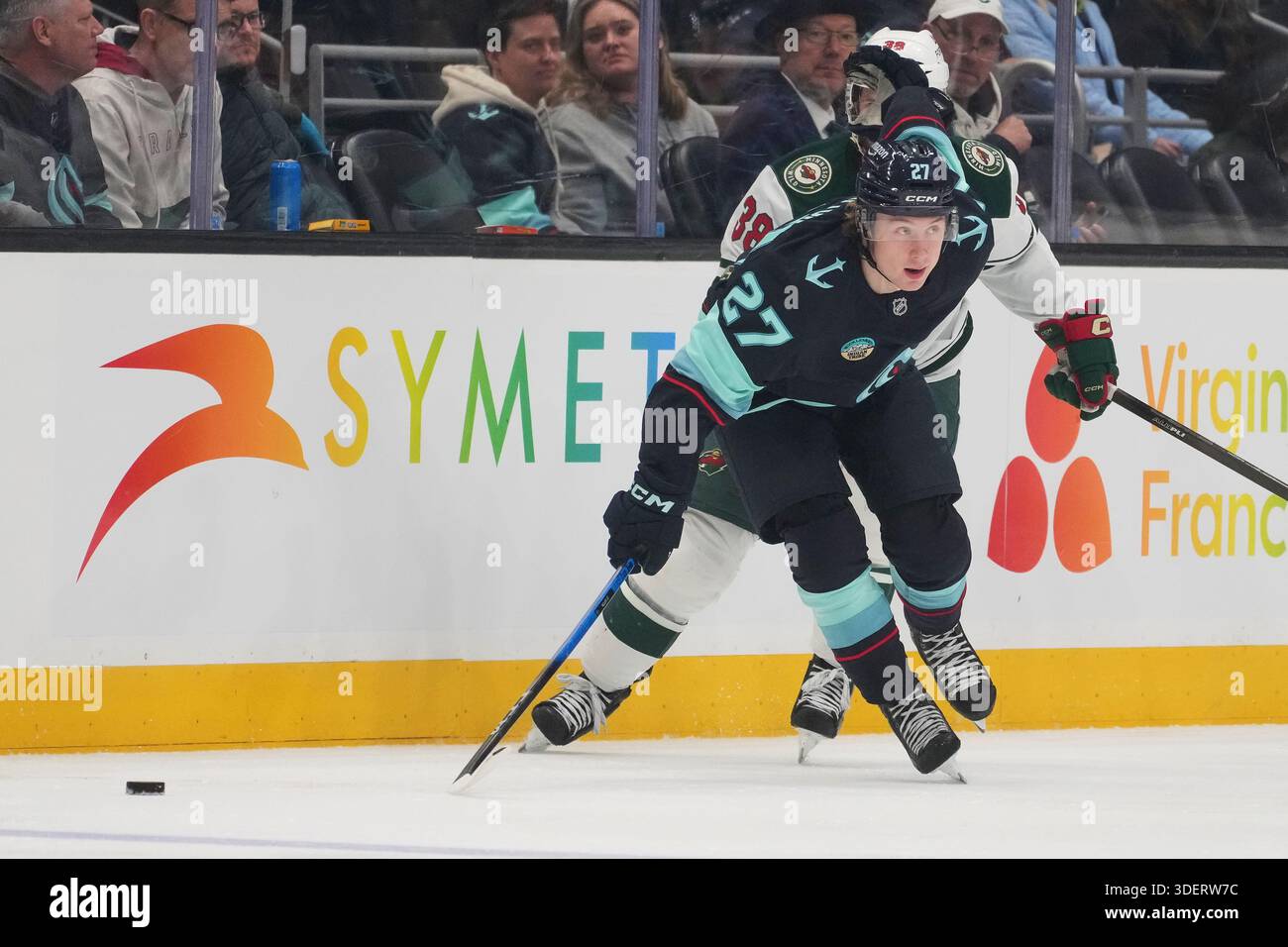 Seattle Kraken center Berkly Catton gets ahead of Minnesota Wild right ...