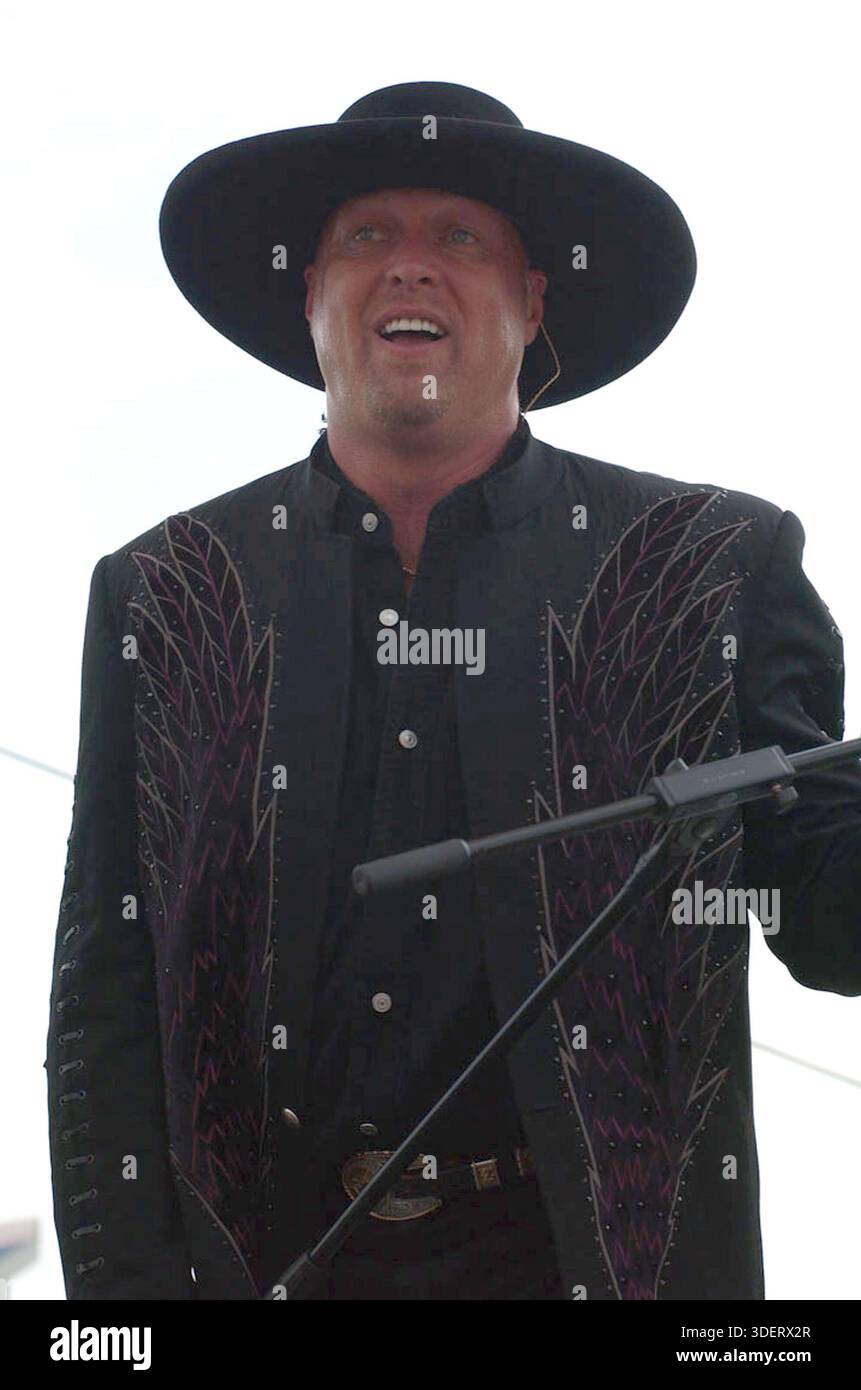 09 June 2005 - Nashville, Tennessee - Montgomery Gentry. 2005 CMA Music ...