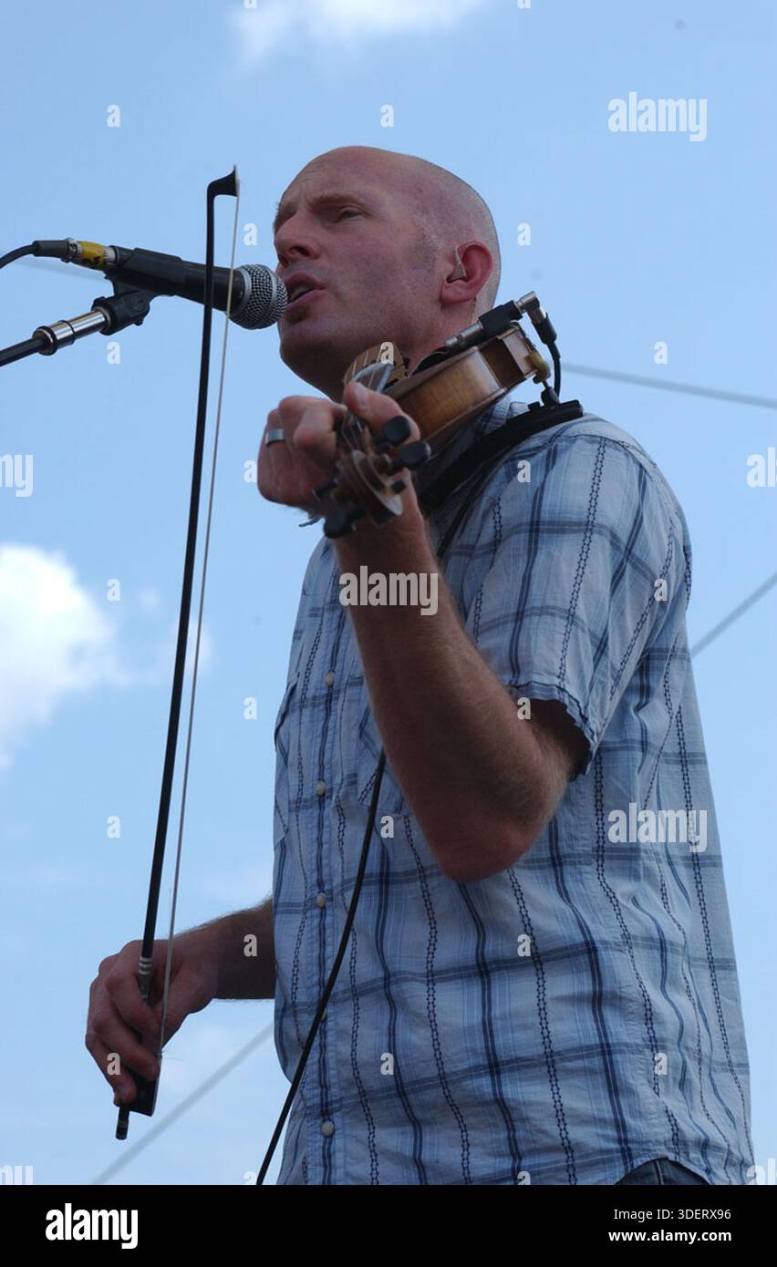 09 June 2005 - Nashville, Tennessee - Ryan Shupe and the RubberBand ...