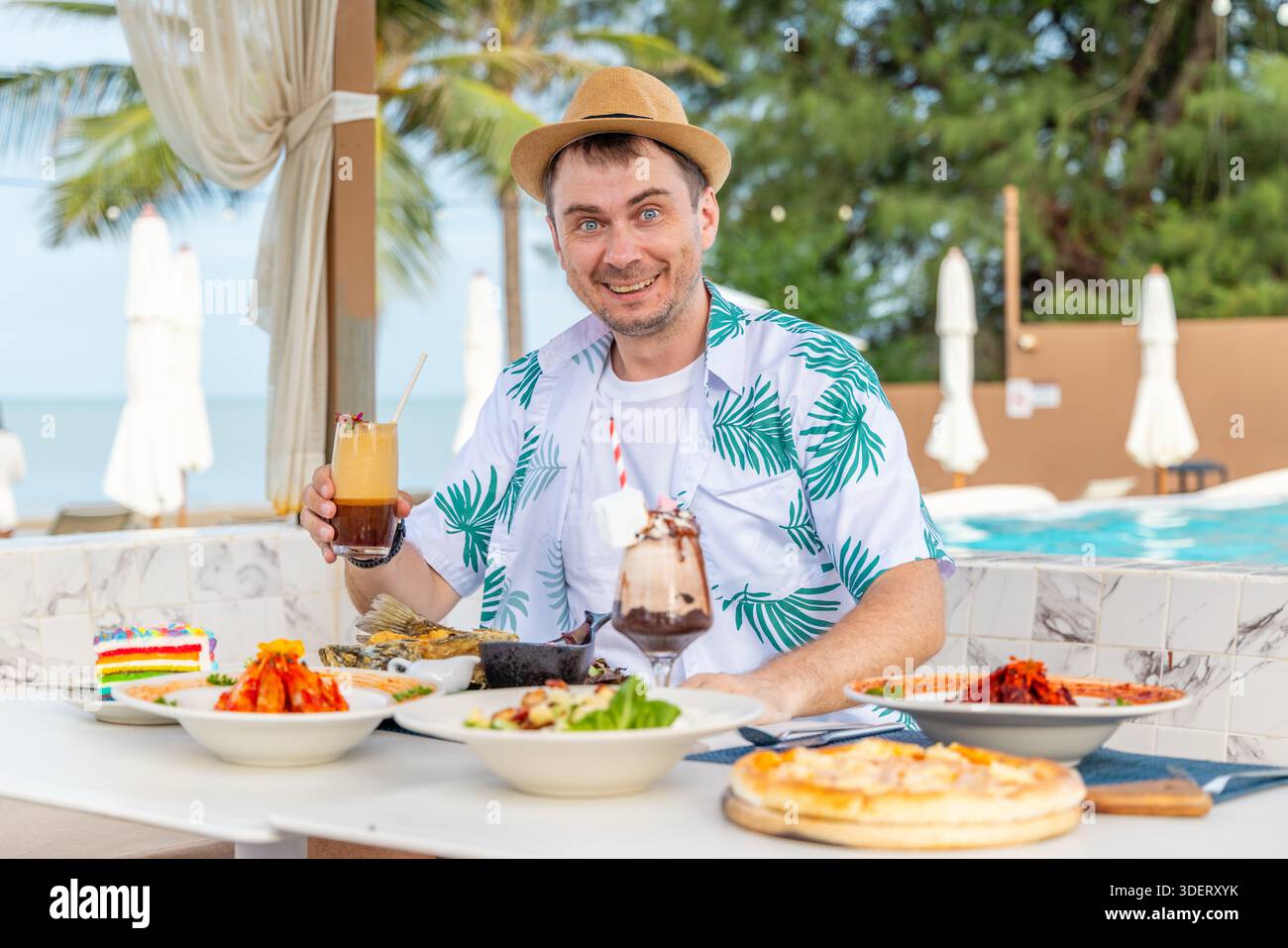 Leisure dining vacation vibe hi-res stock photography and images - Alamy