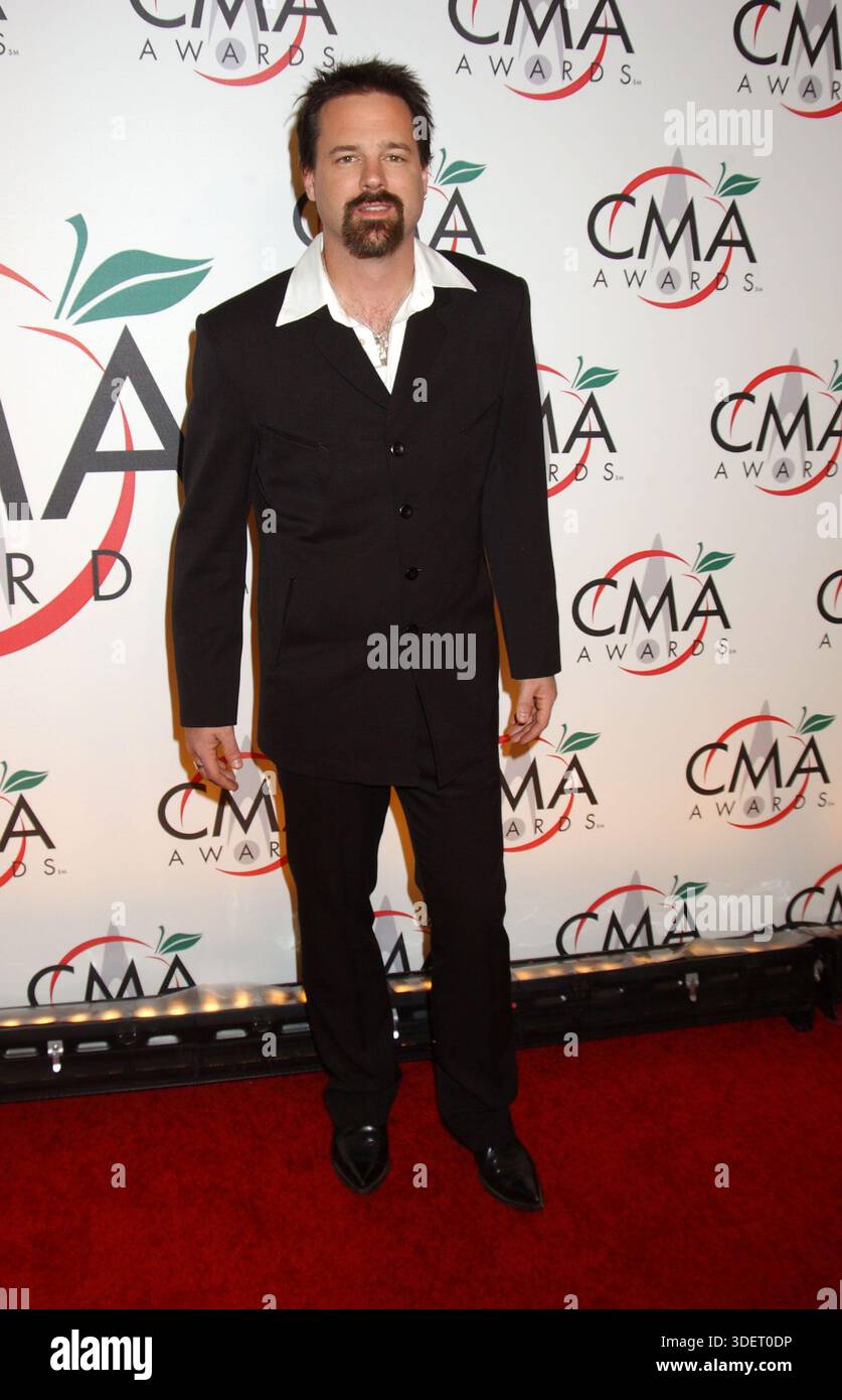 15 November 2005 - New York, New York - Jon Randall. 39th Annual CMA ...