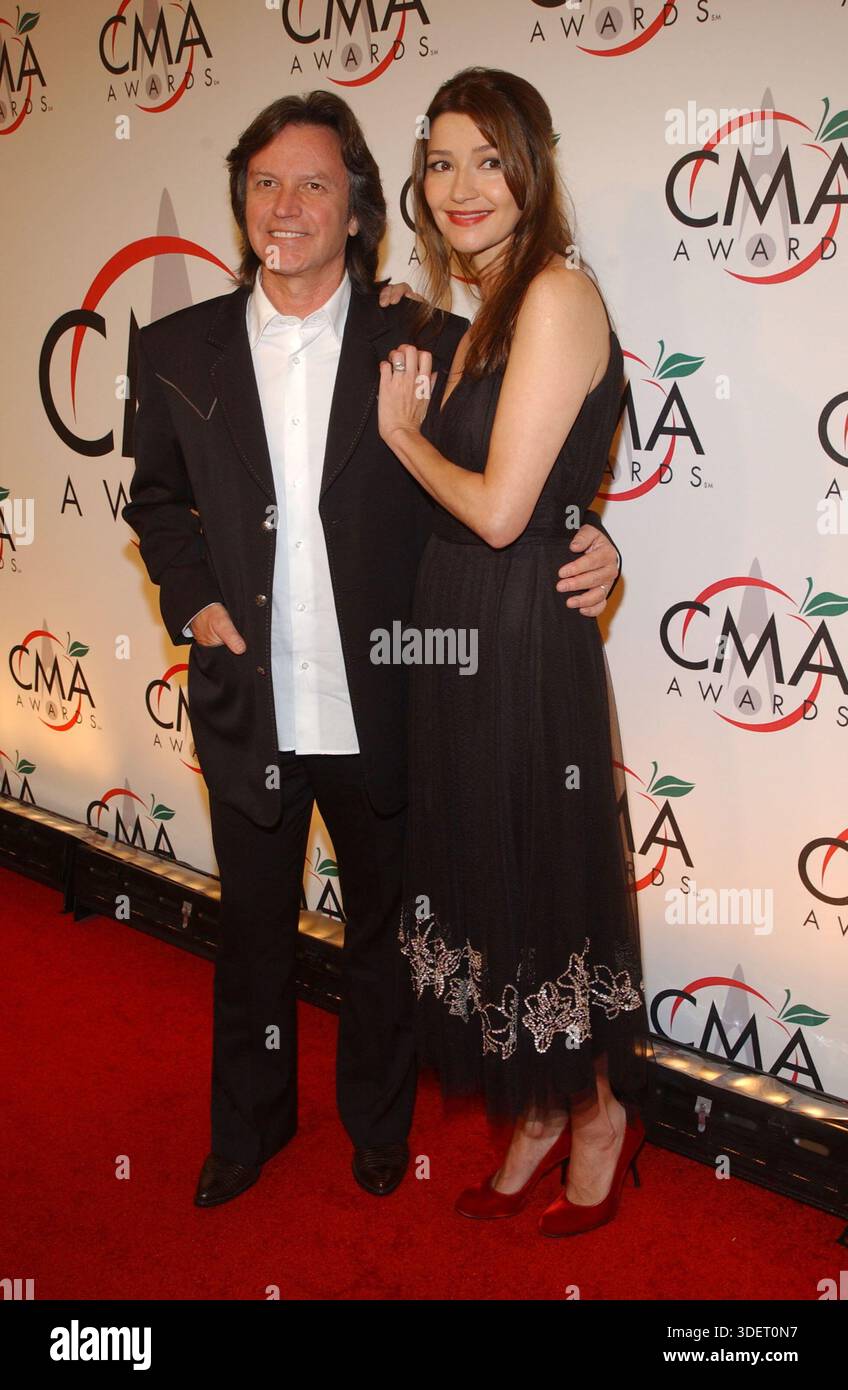 15 November 2005 - New York, New York - Jeff Hanna and Matraca Berg ...