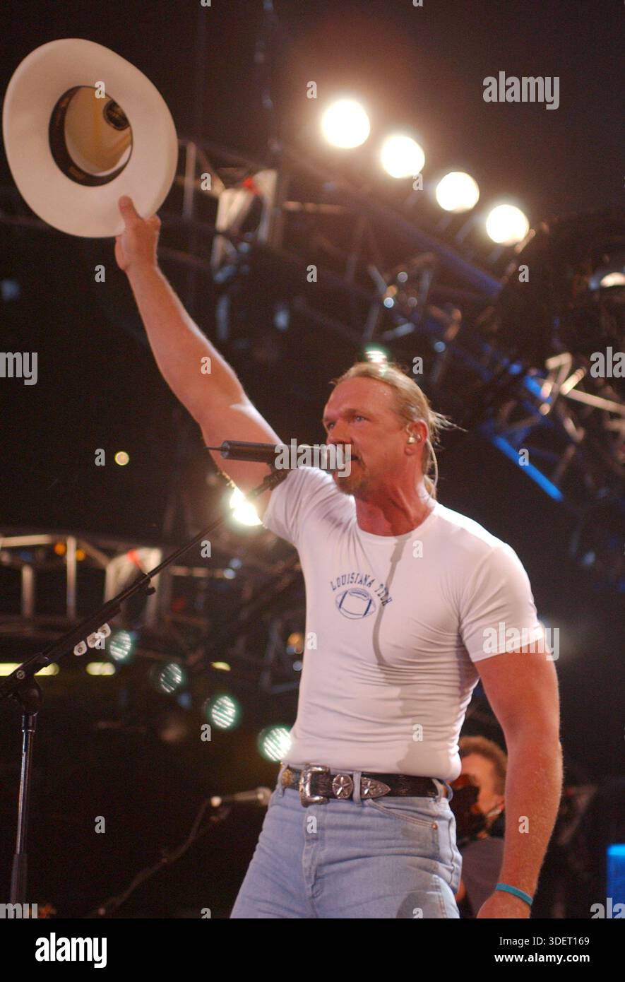 11 June 2005 - Nashville, Tennessee - Trace Adkins. 2005 CMA Music ...