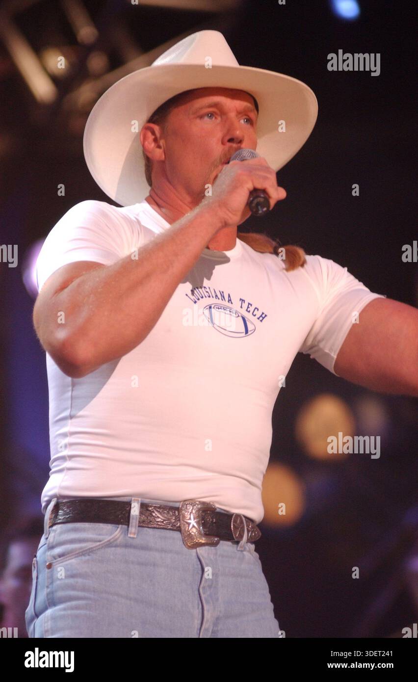 11 June 2005 - Nashville, Tennessee - Trace Adkins. 2005 CMA Music ...