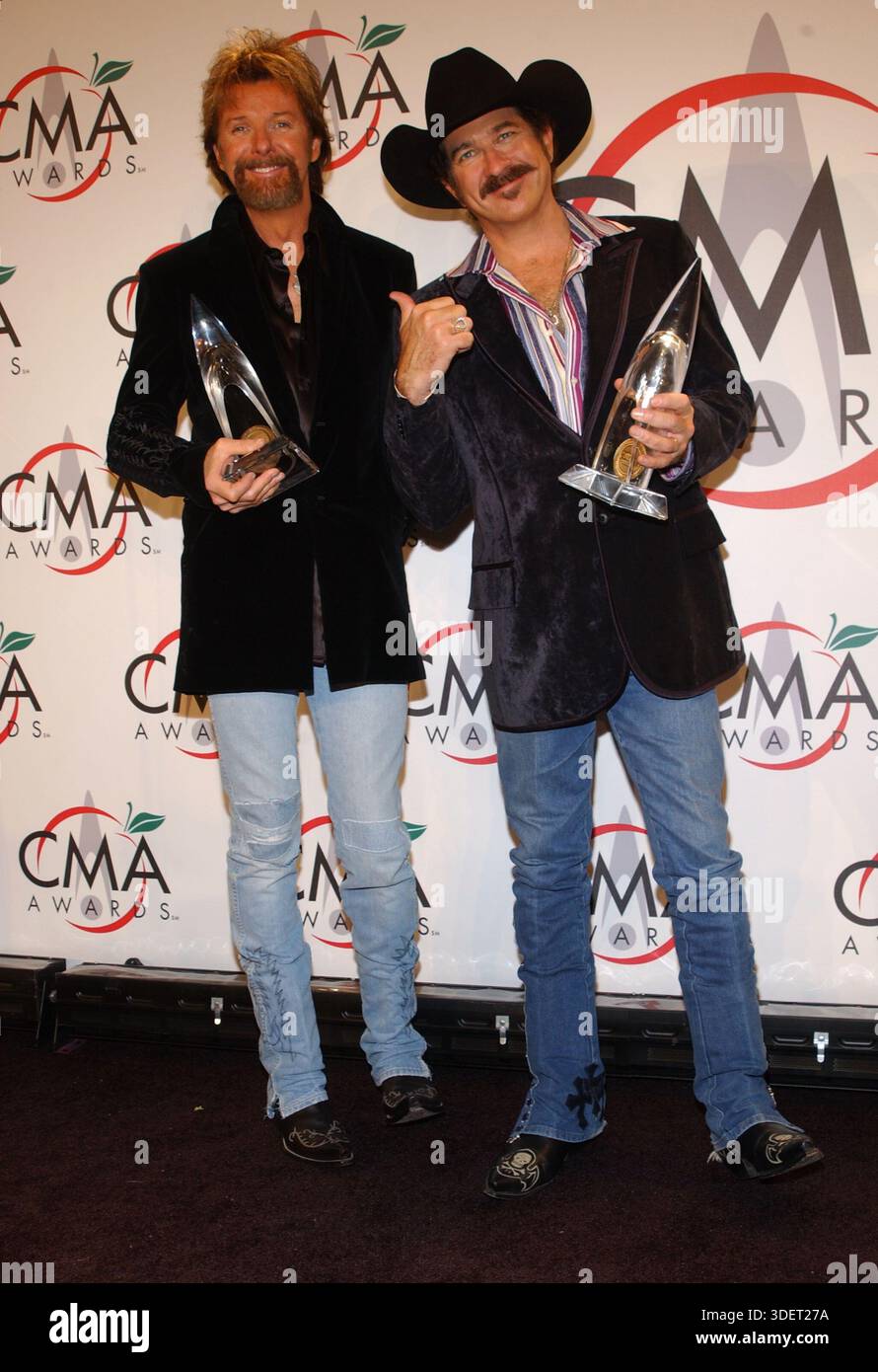 15 November 2005 - New York, New York - Ronnie Dunn and Kix Brooks of ...