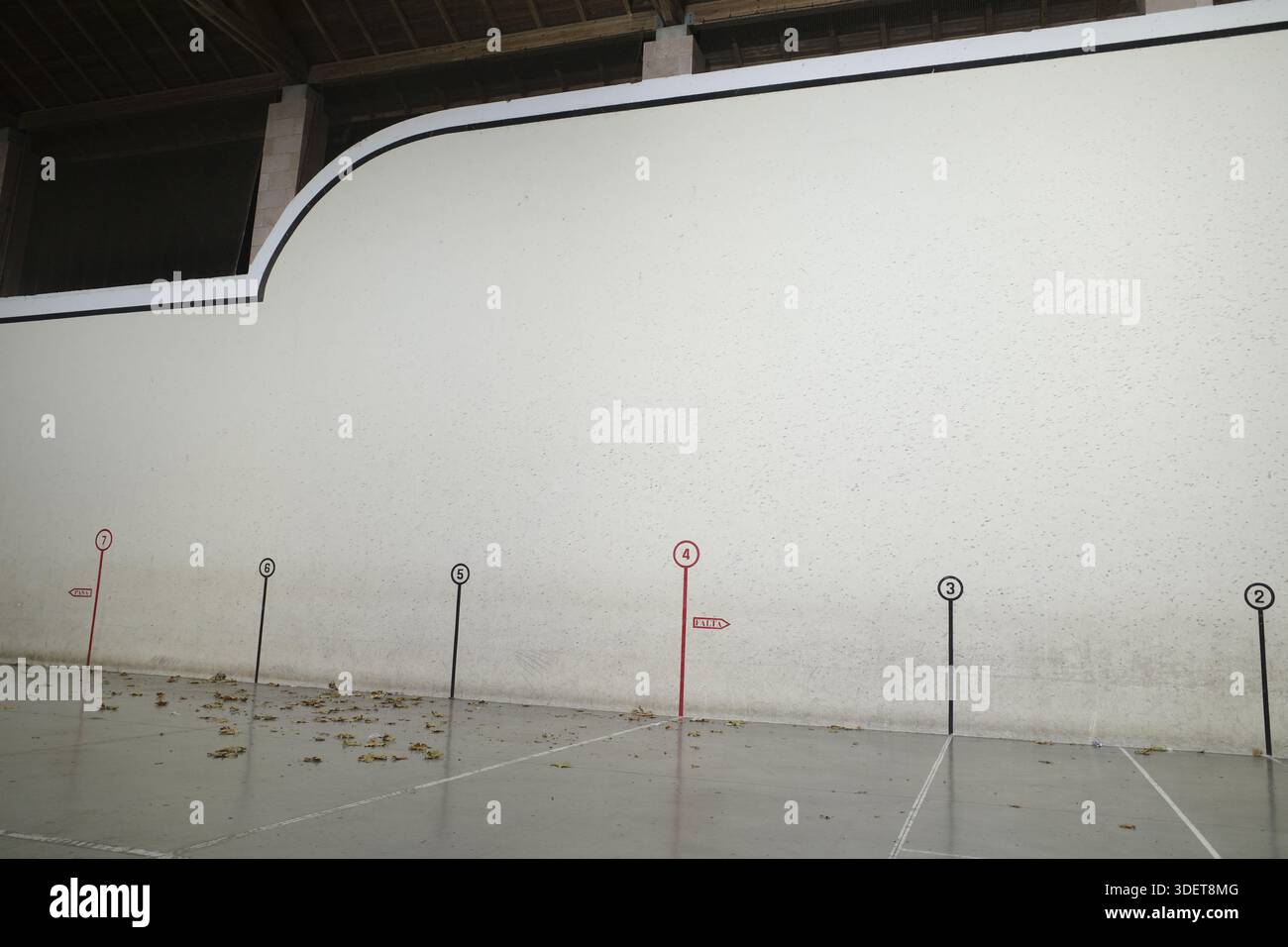The fronton hi-res stock photography and images - Alamy