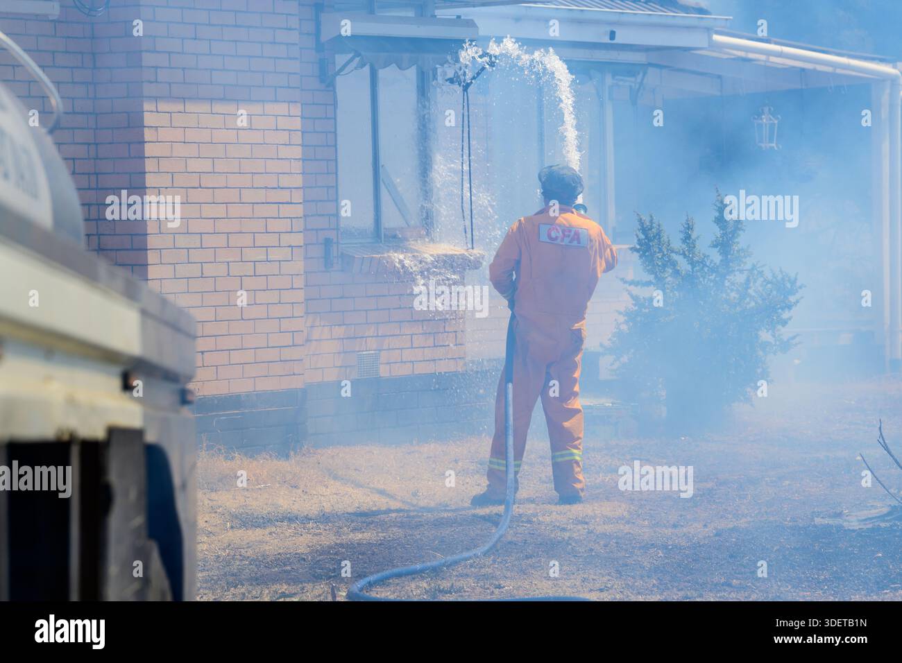Melbourne, Australia. 09th Jan, 2026. Fires and firefighting efforts ...