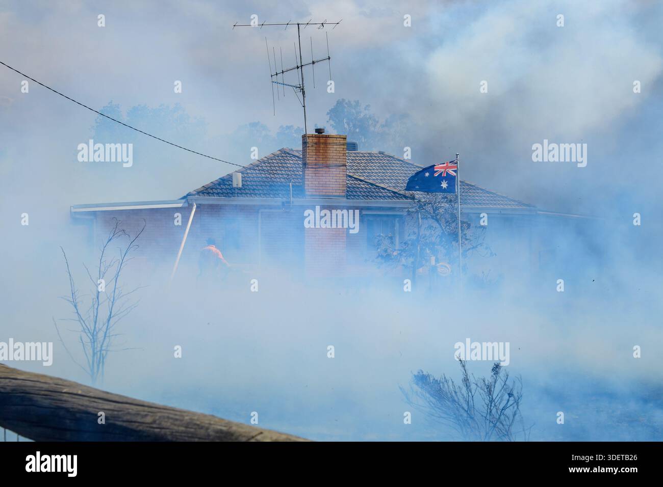 Melbourne, Australia. 09th Jan, 2026. Fires and firefighting efforts ...