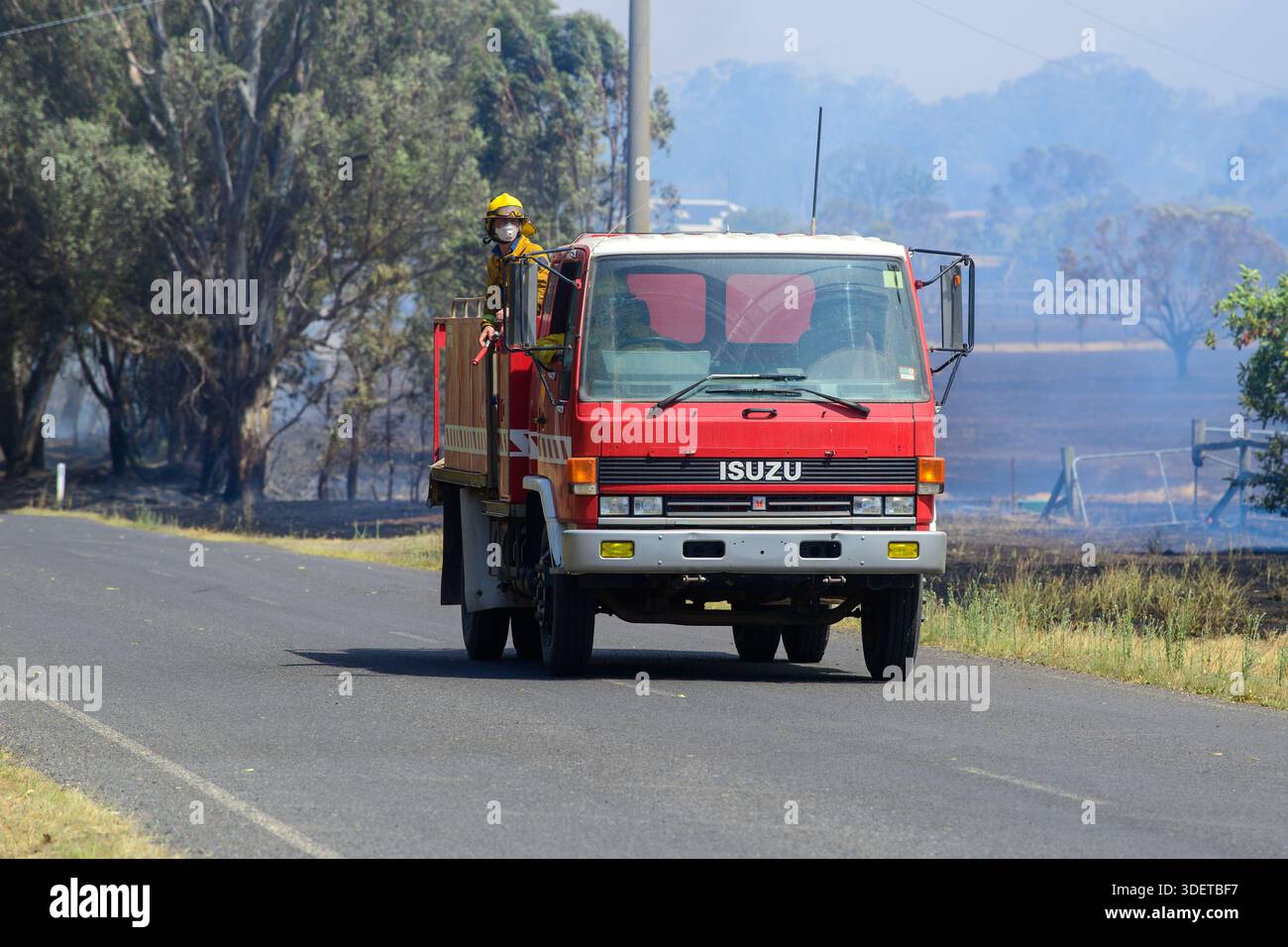 Melbourne, Australia. 09th Jan, 2026. Fires and firefighting efforts ...