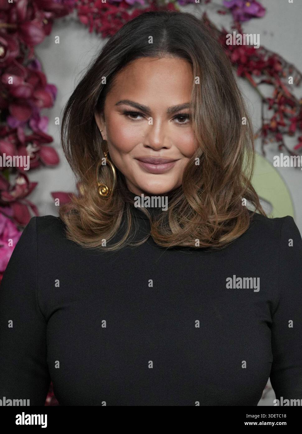 Los Angeles, USA. 08th Jan, 2026. Chrissy Teigen at The Hollywood ...