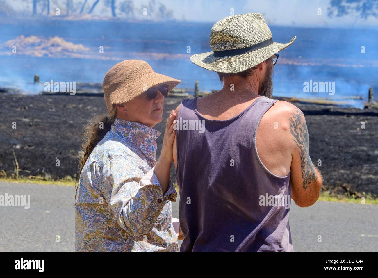 Melbourne, Australia. 09th Jan, 2026. Fires and firefighting efforts ...