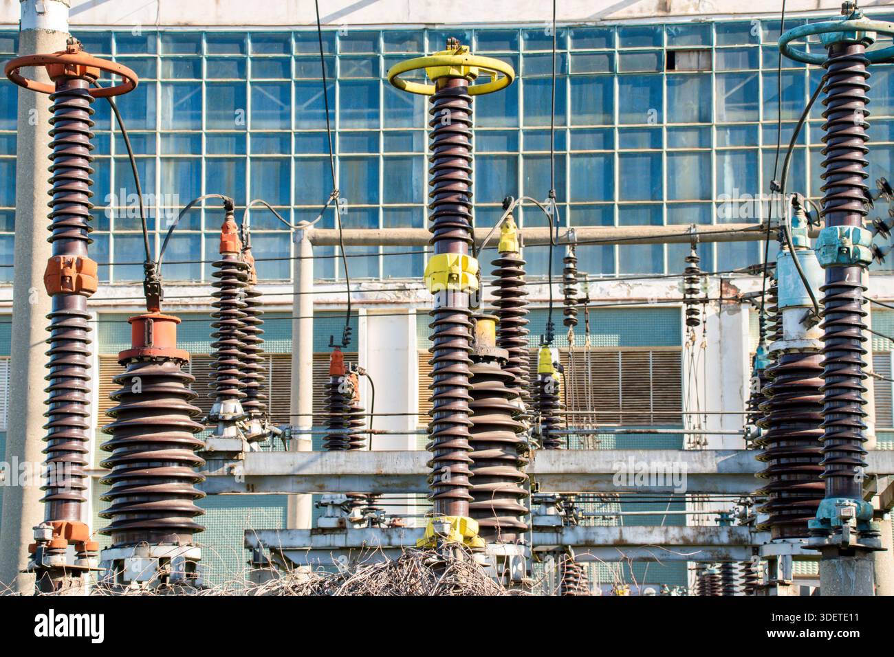 Transforms voltage hi-res stock photography and images - Alamy