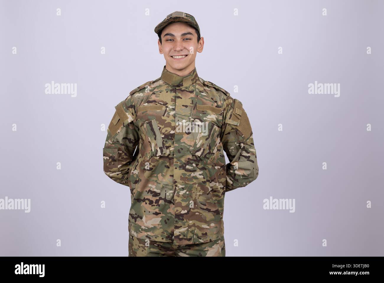 Military young man camouflage hi-res stock photography and images - Alamy