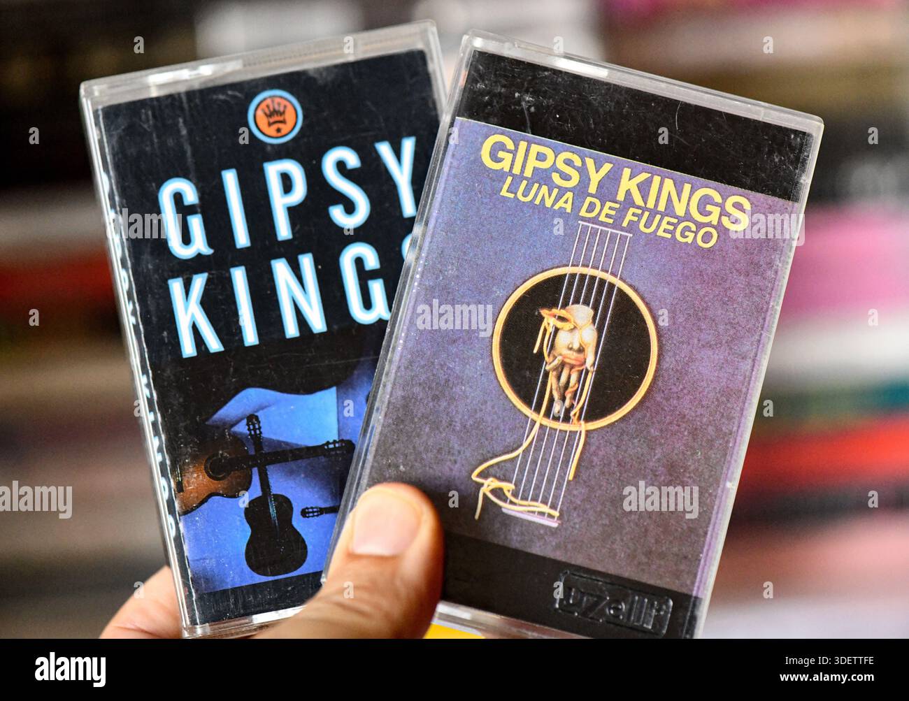 Gipsy kings 90s hi-res stock photography and images - Alamy