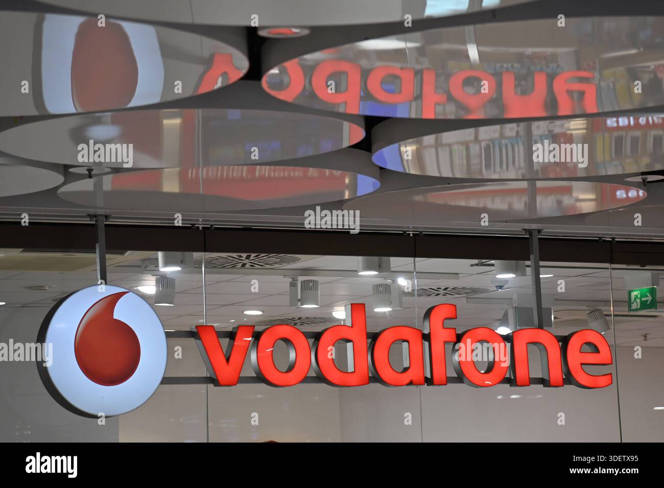 Vodafone,Logo,Firmenlogo,Firmenemblem.Markenlogo. *** Vodafone,logo ...