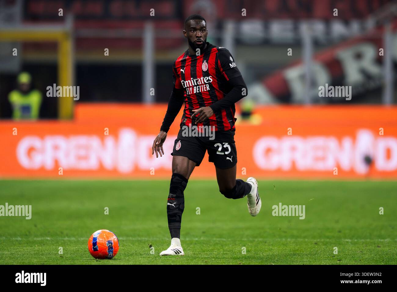Fikayo Tomori of AC Milan in action during the Serie A football match ...