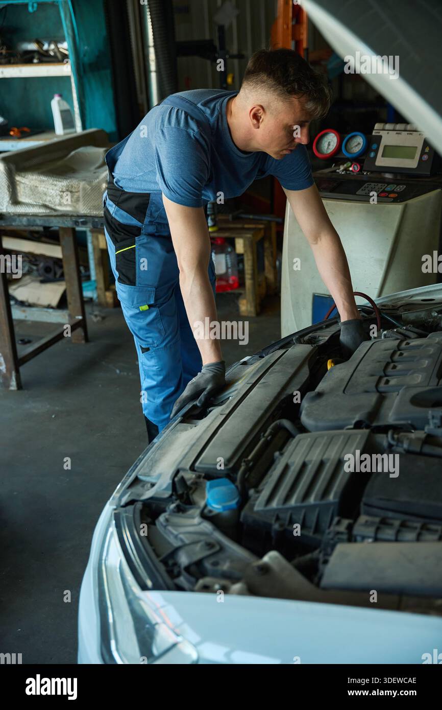 Metal industry worker checks hi-res stock photography and images - Alamy