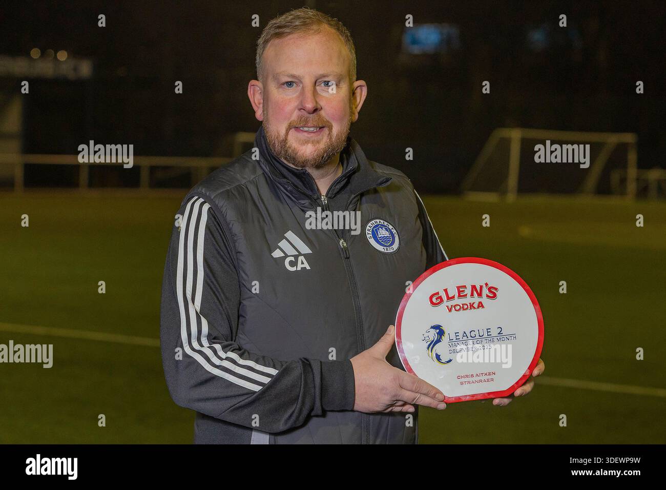 Glens vodka league 2 manager of the month hi-res stock photography and ...