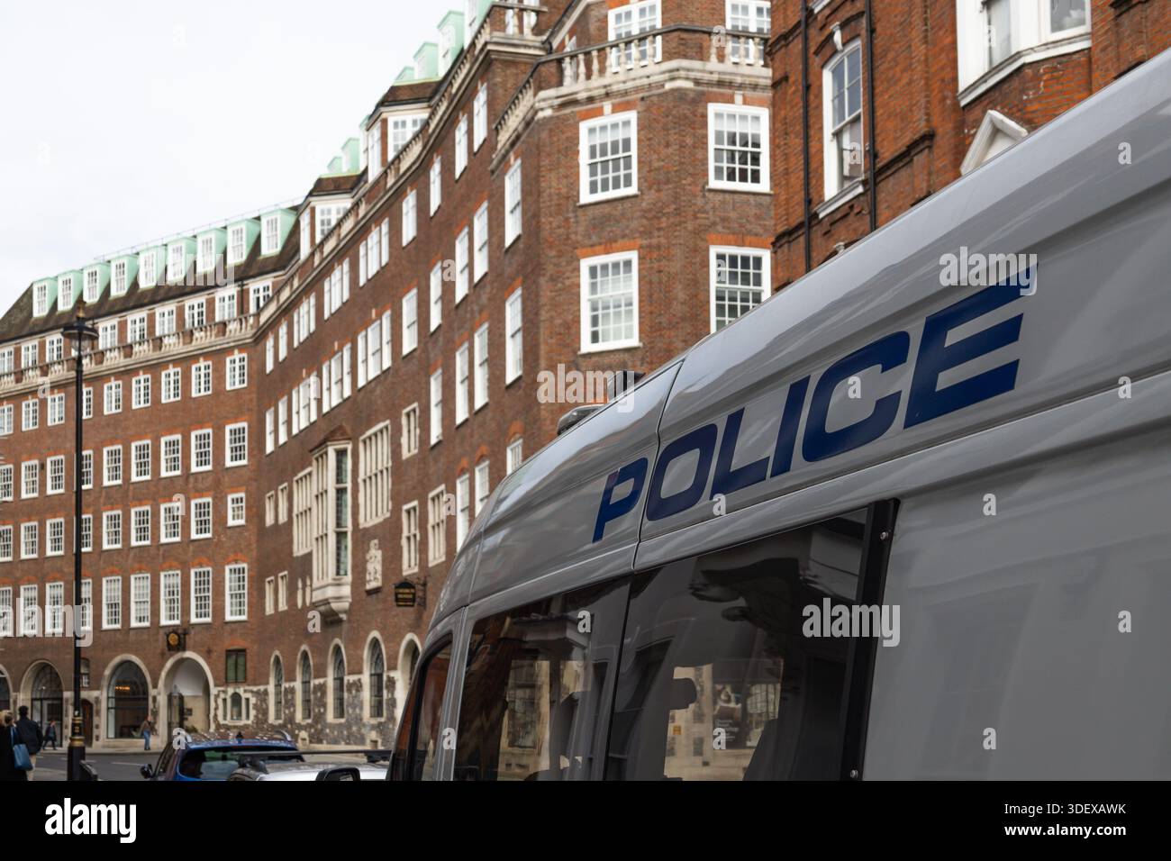British transport police building hi-res stock photography and images ...