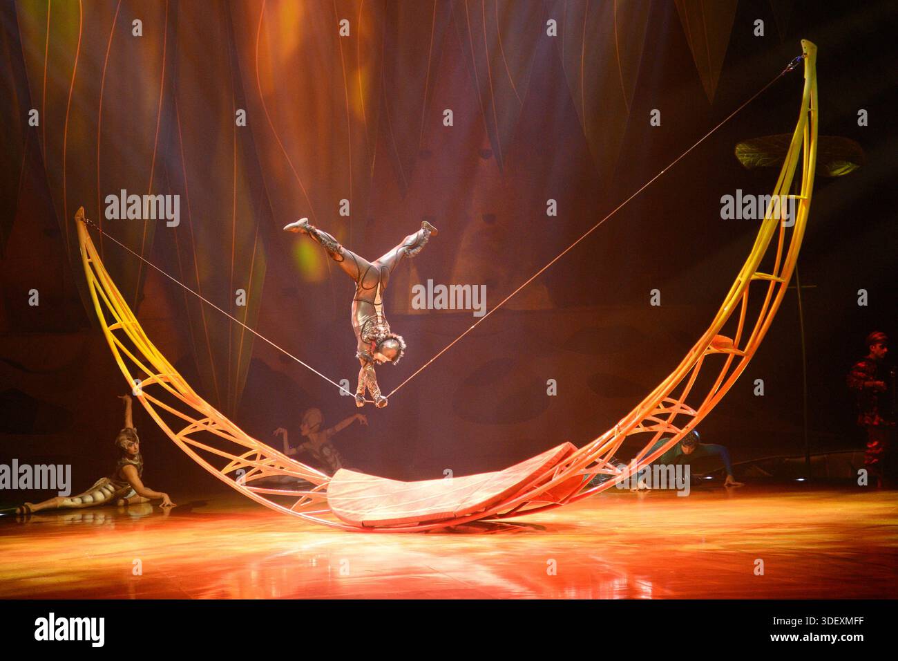 London, UK. 08 Jan, 2026. Pictured: Qiu Jiangming performs on the ...