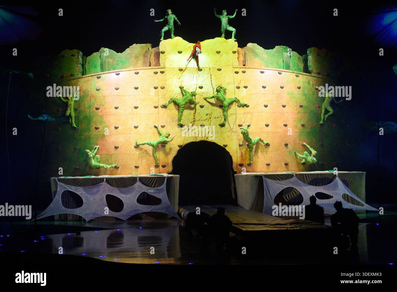 London, UK. 08 Jan, 2026. Pictured: Performers performs on the ...