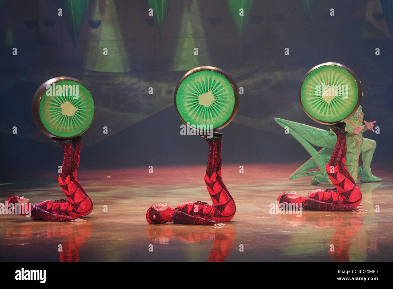 London, UK. 08 Jan, 2026. Pictured: Yue Zhao, Baoyu Zhu, Lulu Zhang, Xingjie Pei and Xin Pei ...