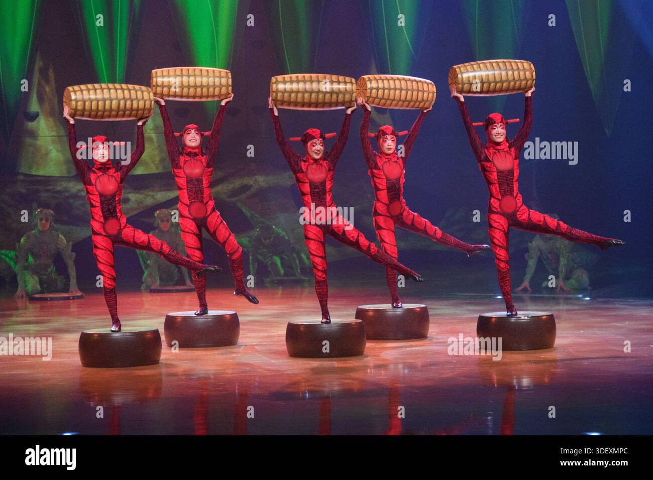 London, UK. 08 Jan, 2026. Pictured: Yue Zhao, Baoyu Zhu, Lulu Zhang, Xingjie Pei and Xin Pei ...