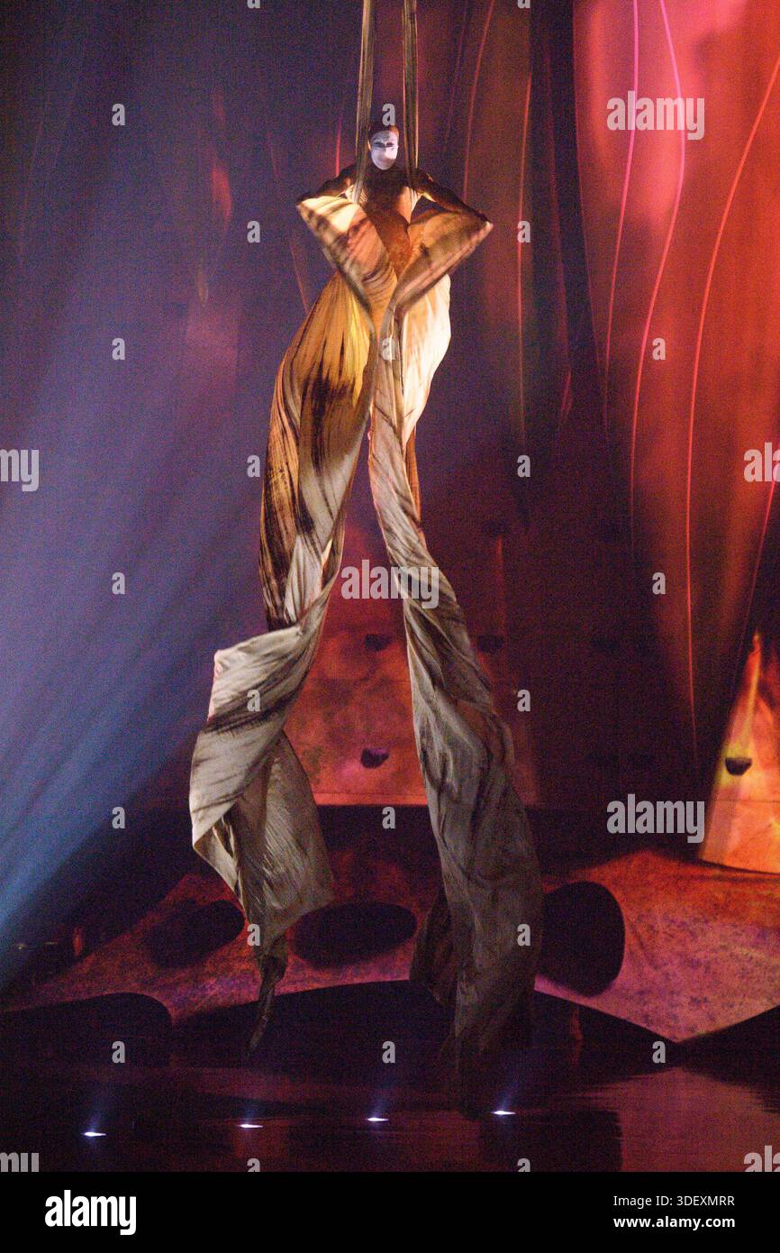 London, UK. 08 Jan, 2026. Pictured: Svetlana Delous performs on the ...