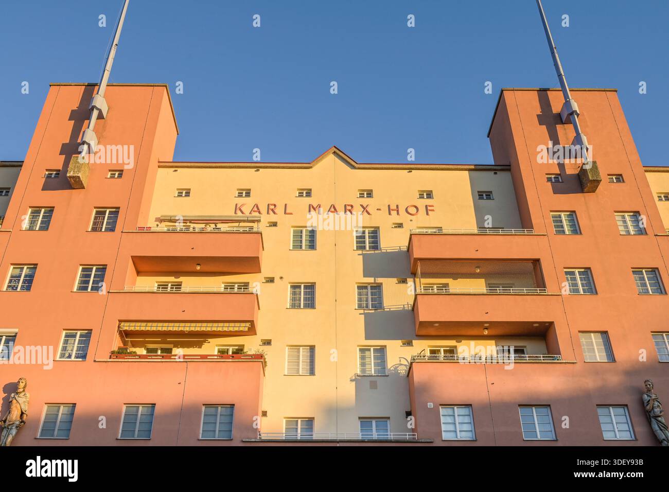 Wohnanlage Karl-Marx-Hof, Hauptfassade, Döbling, Wien, Österreich Stock ...