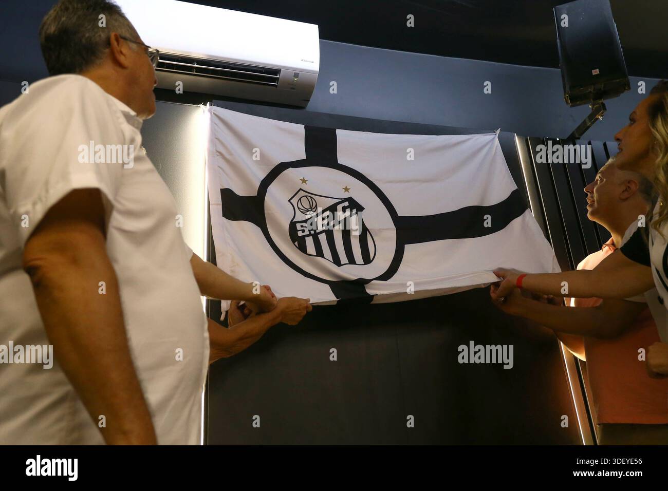 SP - SANTOS - 09/01/2026 - SANTOS, PRESS CONFERENCE - Photos of the new ...