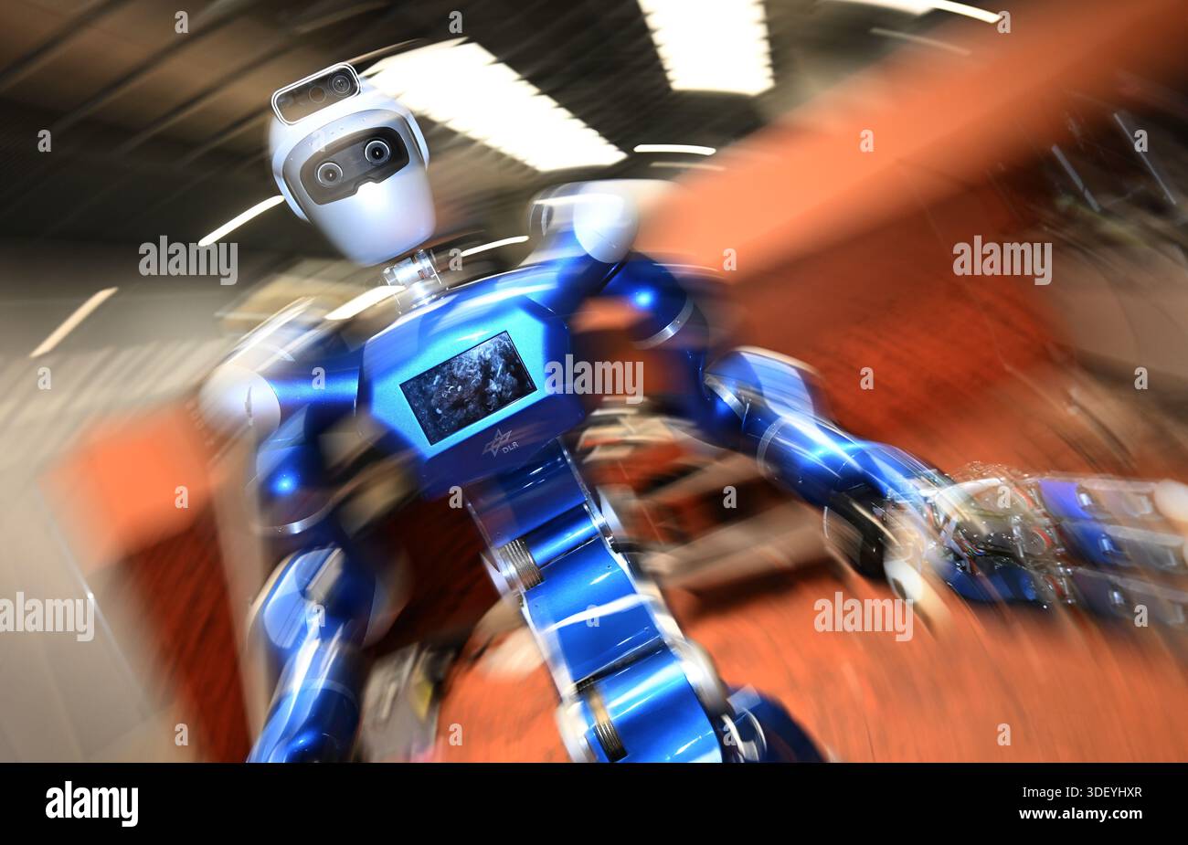 26 November 2025, Bavaria, Oberpfaffenhofen: The Rollin' Justin robot ...
