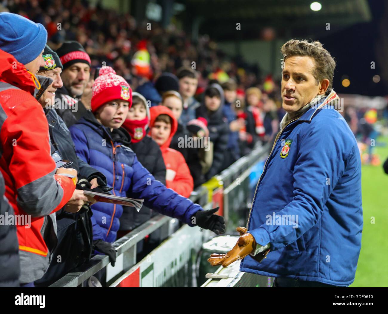 Racecourse Ground, Wrexham, UK. 9th Jan, 2026. FA Cup Football, Wrexham ...