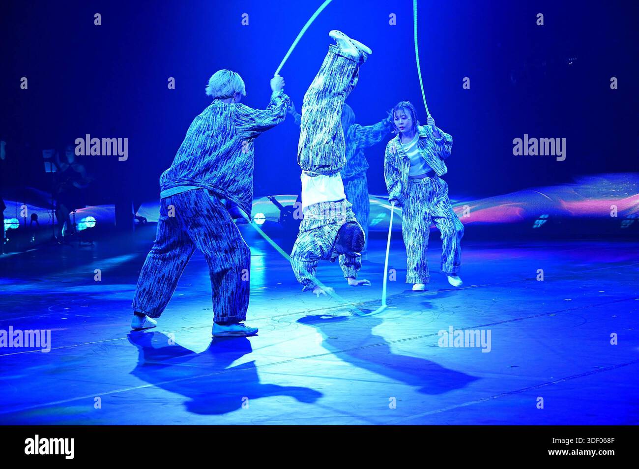 08.01.2026 xkhx Kassel, VIVA Feuerwerk der Turnkunst 2026 Gruppe ...