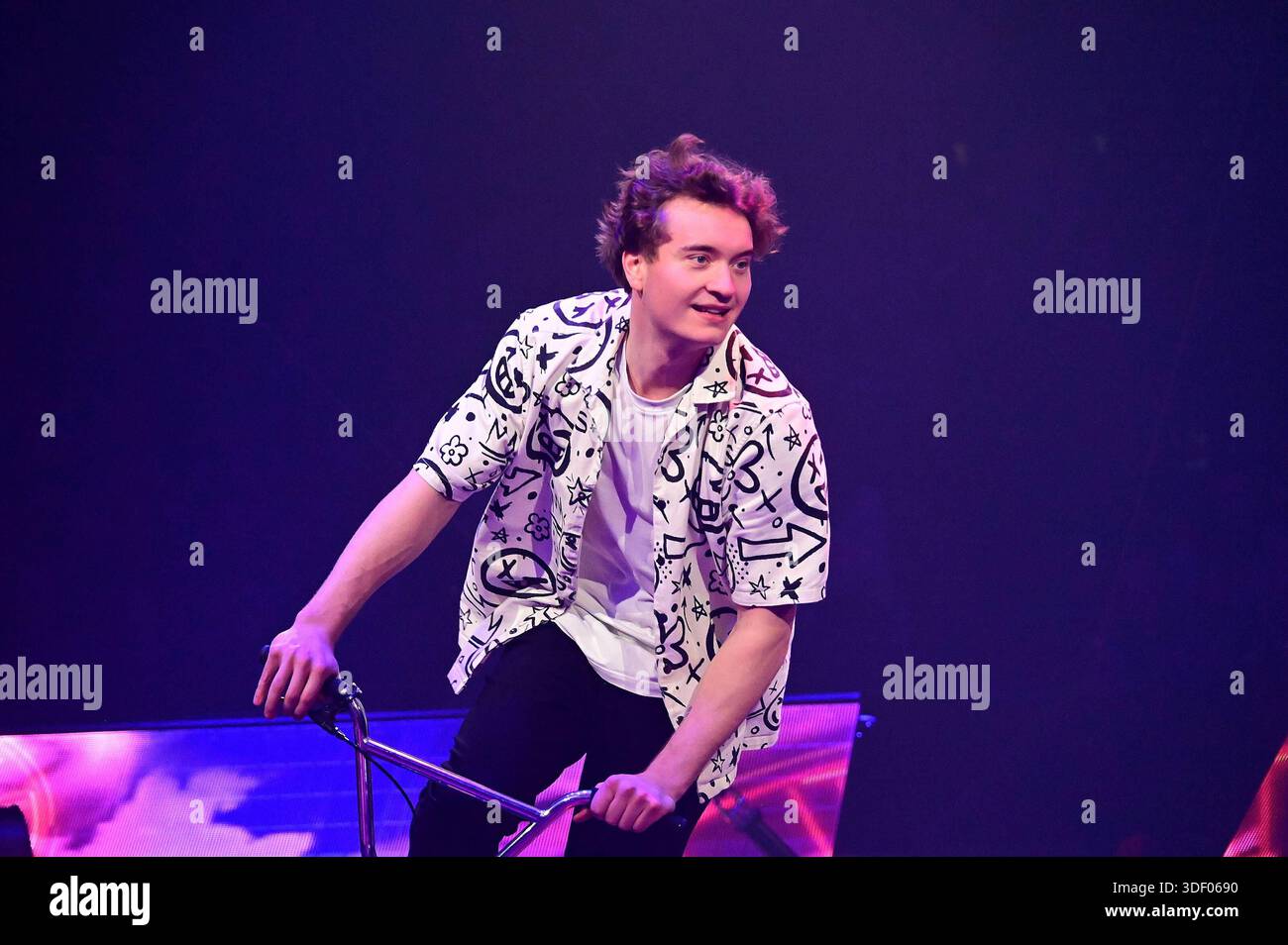 08.01.2026 xkhx Kassel, VIVA Feuerwerk der Turnkunst 2026 rasante BMX ...