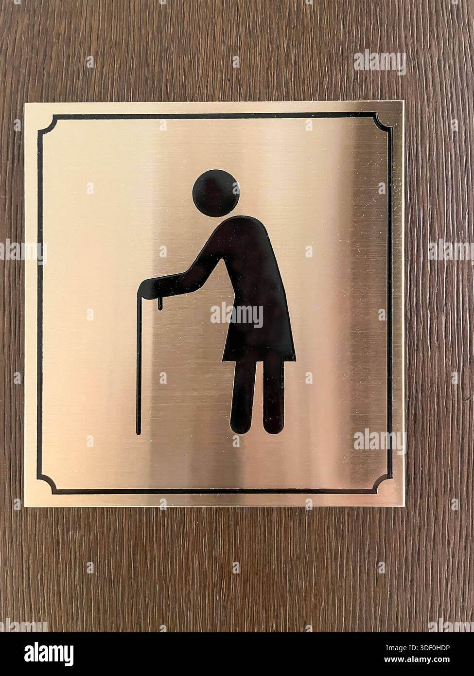 Restroom door symbol smartphone stock photos and images - Alamy