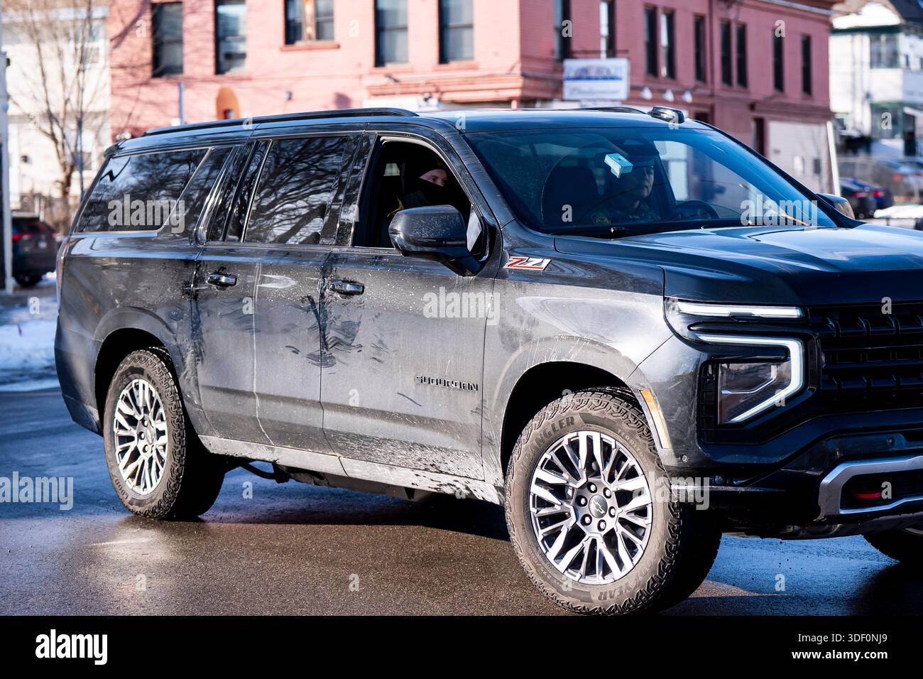 Federal agents patrol an immigrant neighbourhood, in Minneapolis, Minn ...