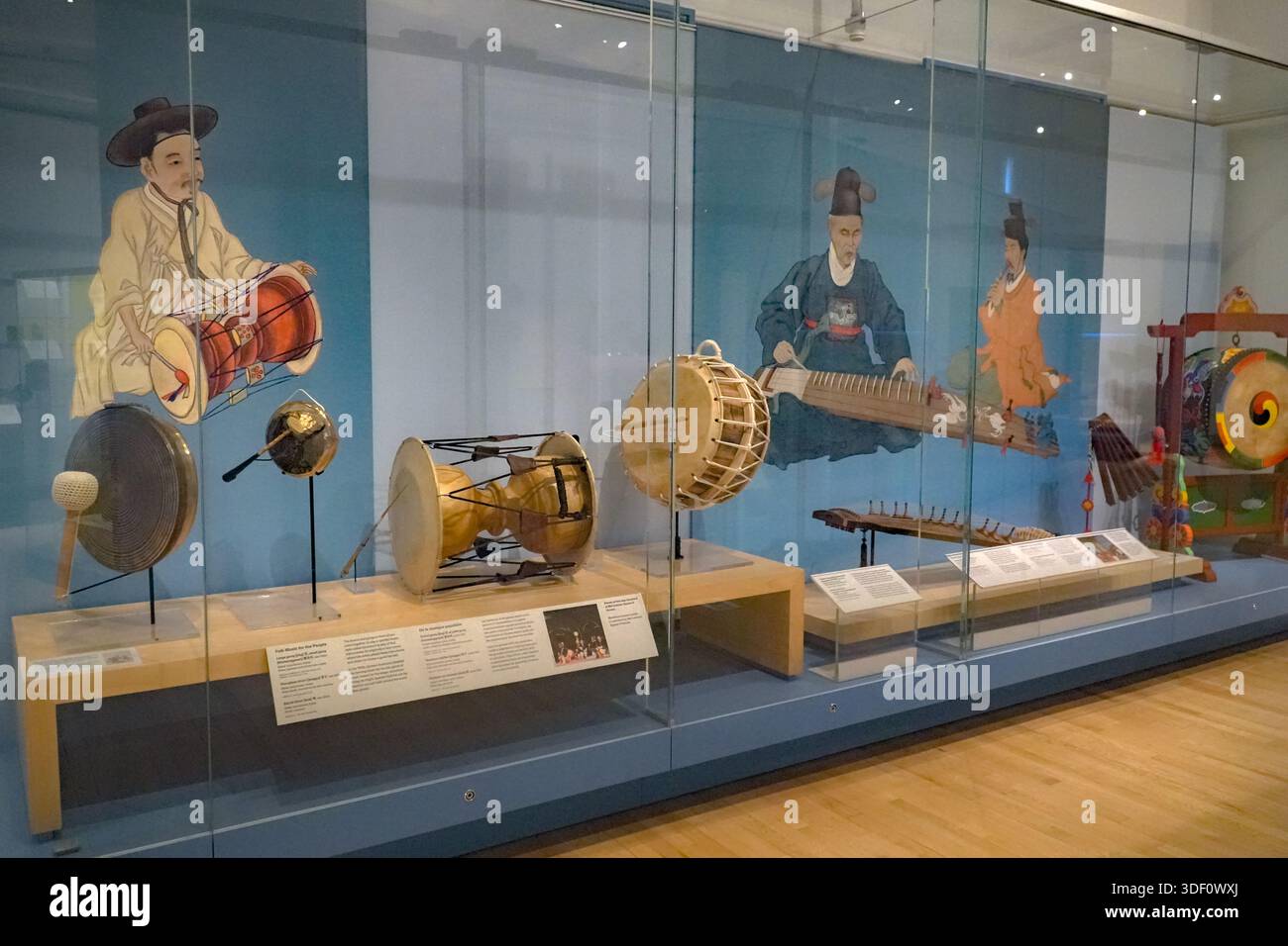 Vintage korean musical instruments hi-res stock photography and images ...