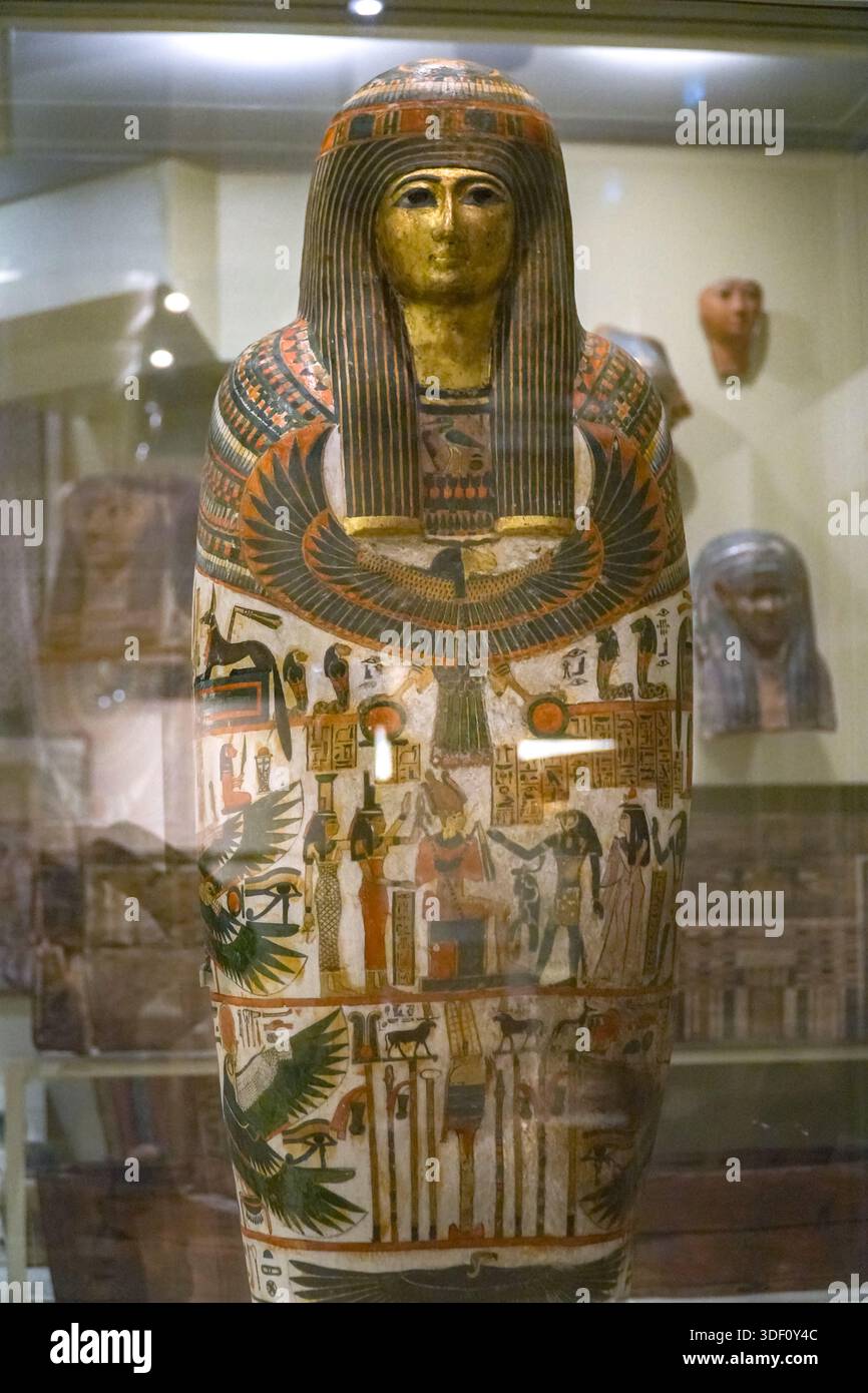 Rom egypt gallery hi-res stock photography and images - Alamy