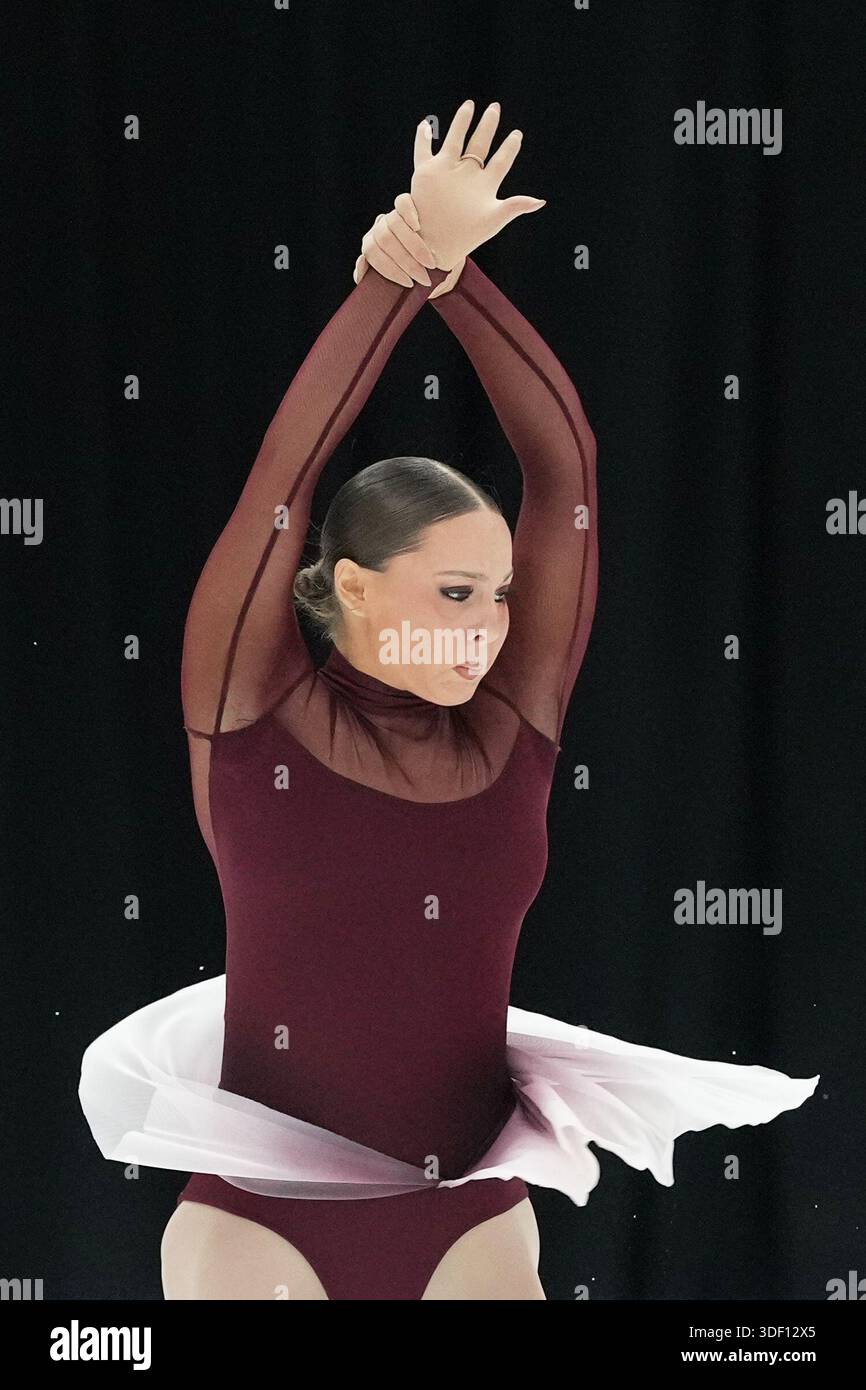 Alina Bonillo competes during the women's free skating competition at ...