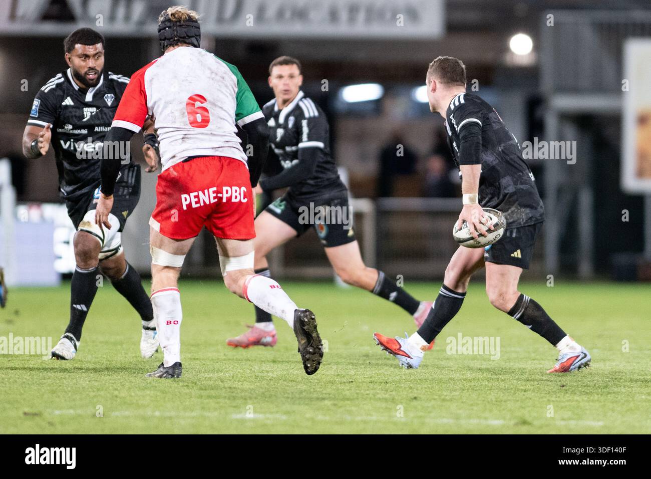 James Shillcock and players of Brive during the Pro D2 match between ...