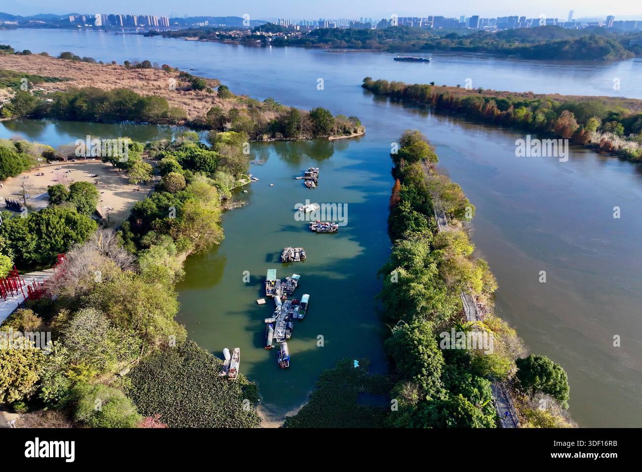 **CHINESE MAINLAND, HONG KONG, MACAU AND TAIWAN OUT** Aerial photo ...