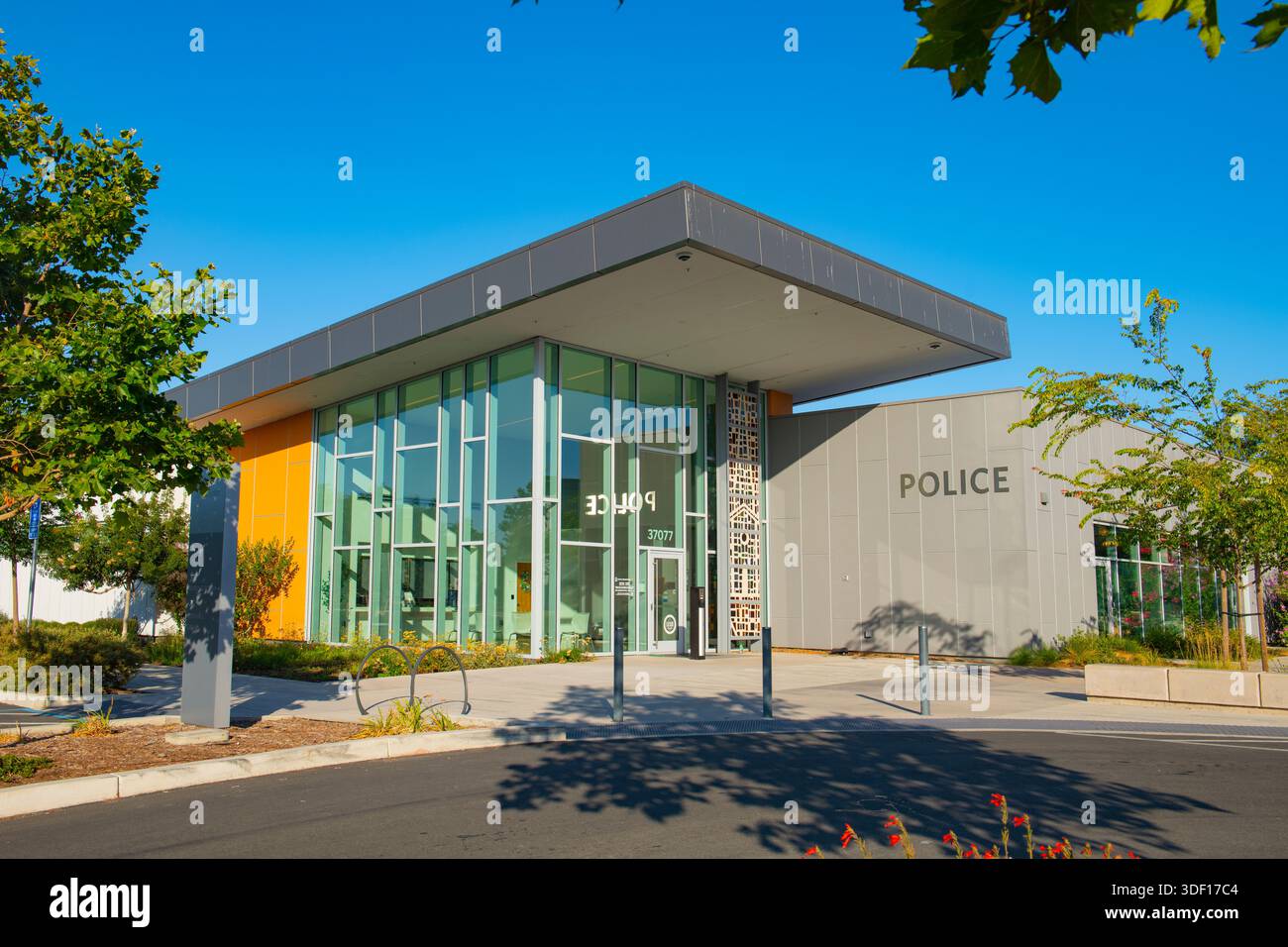 Newark Police Department at Civic Center 37101 Newark Blvd at city ...