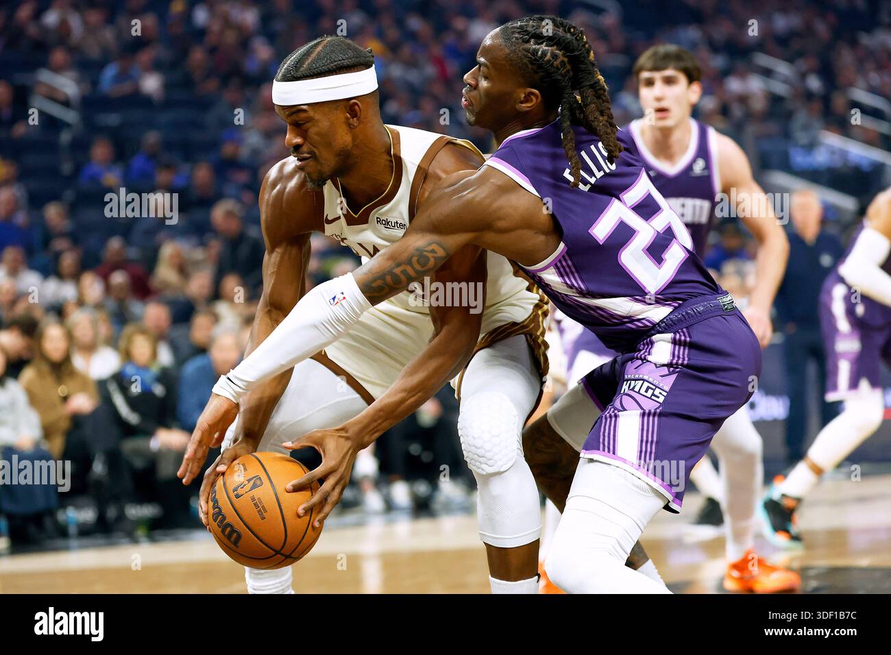 Golden State Warriors Jimmy Butler III (10) gets fouled by Sacramento ...