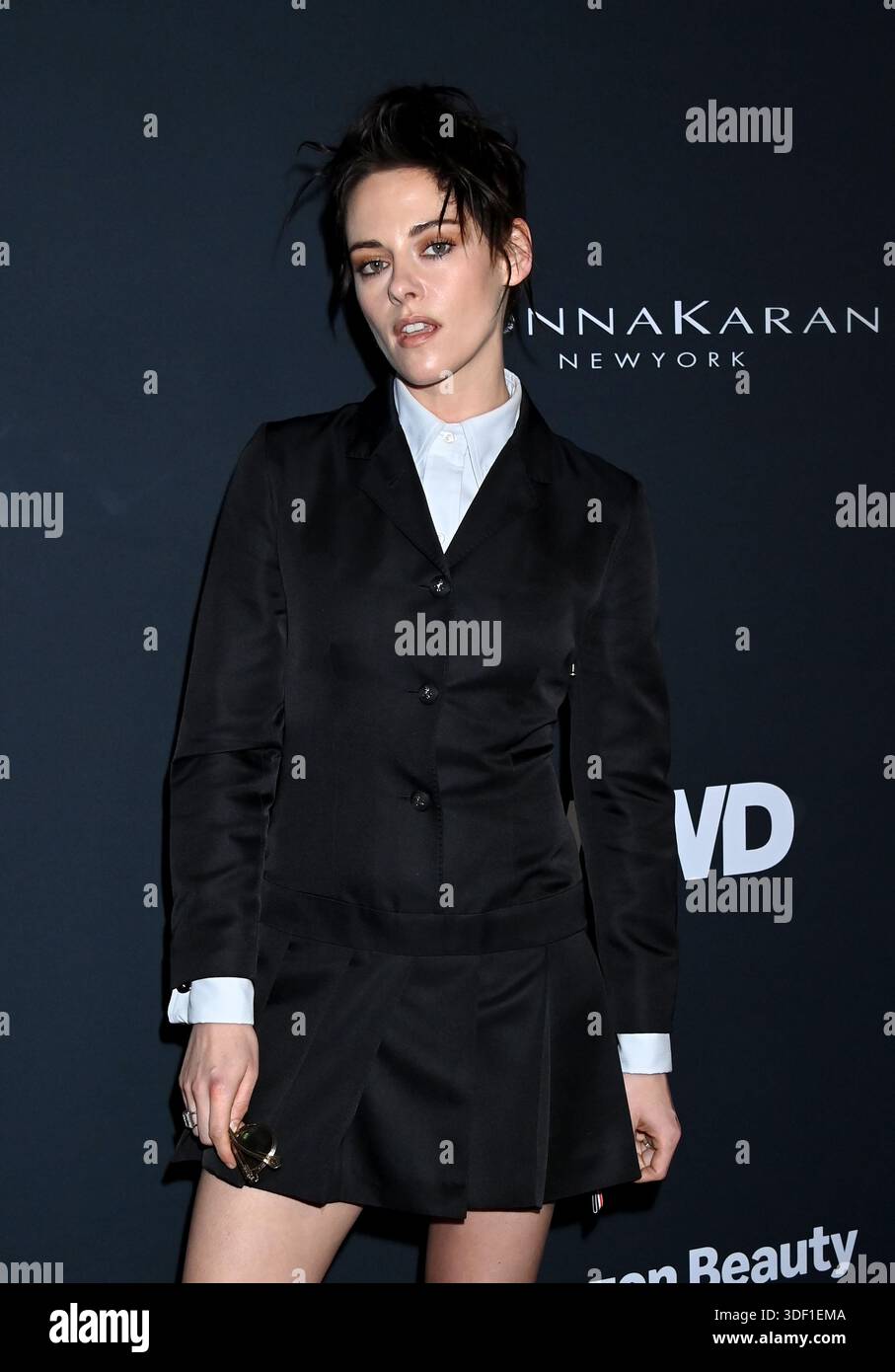 Santa Monica, USA. 09th Jan, 2026. Kristen Stewart arriving to the 2026 ...